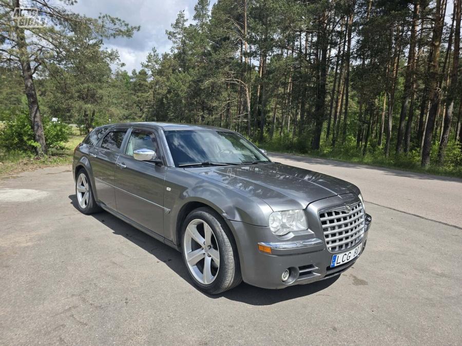 Chrysler 300C 2005 in Varena, with an engine capacity of 3.00 L and mileage of 520 thousand km for 1750 €, photo 1 on AUTOMOTO.COM.LV