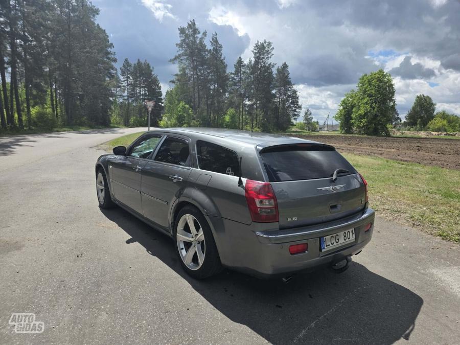Chrysler 300C 2005 in Varena, with an engine capacity of 3.00 L and mileage of 520 thousand km for 1750 €, photo 6 on AUTOMOTO.COM.LV