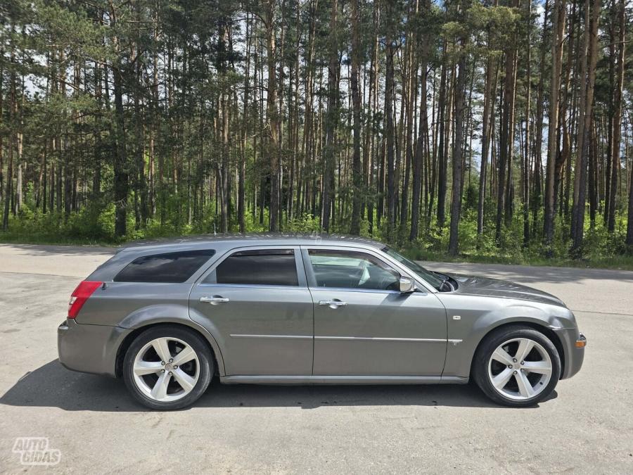 Chrysler 300C 2005 in Varena, with an engine capacity of 3.00 L and mileage of 520 thousand km for 1750 €, photo 9 on AUTOMOTO.COM.LV