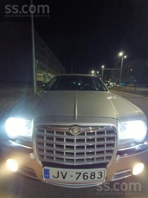 Chrysler 300C 2007 in Liepaja, with an engine capacity of 3.00 L and mileage of 235 thousand km for 4900 €, photo 11 on AUTOMOTO.COM.LV