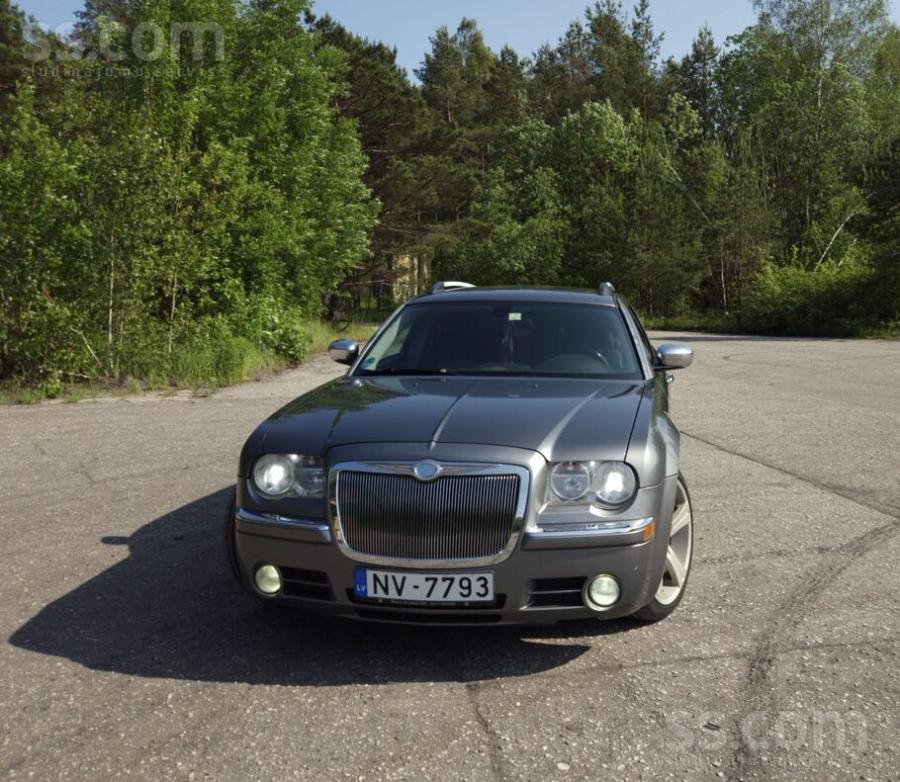 Chrysler 300C 2007 in Jurmala, with an engine capacity of 3.00 L and mileage of 281 thousand km for 4300 €, photo 2 on AUTOMOTO.COM.LV