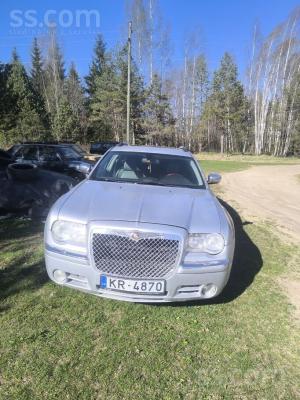 Chrysler 300C 2007 Alūksne, ar dzinēja tilpumu 3.00 L un nobraukumu 400 tūkst. km par 1000 €, foto  vietnē AUTOMOTO.COM.LV