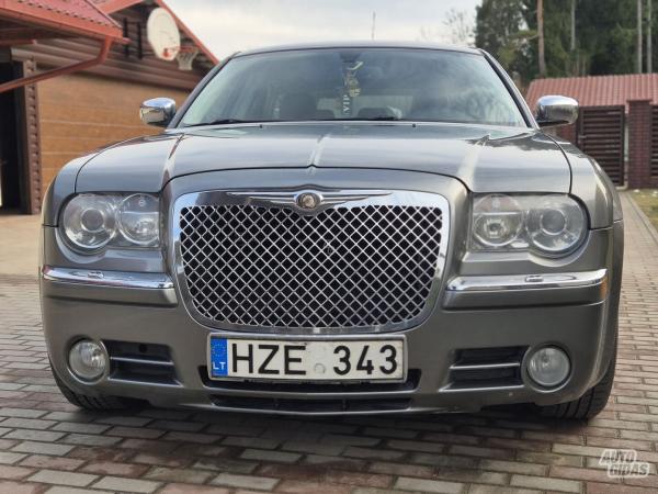 Chrysler 300C 2008 Viļņa, ar dzinēja tilpumu 3.00 L un nobraukumu 247 tūkst. km par 3200 €, foto 1 vietnē AUTOMOTO.COM.LV