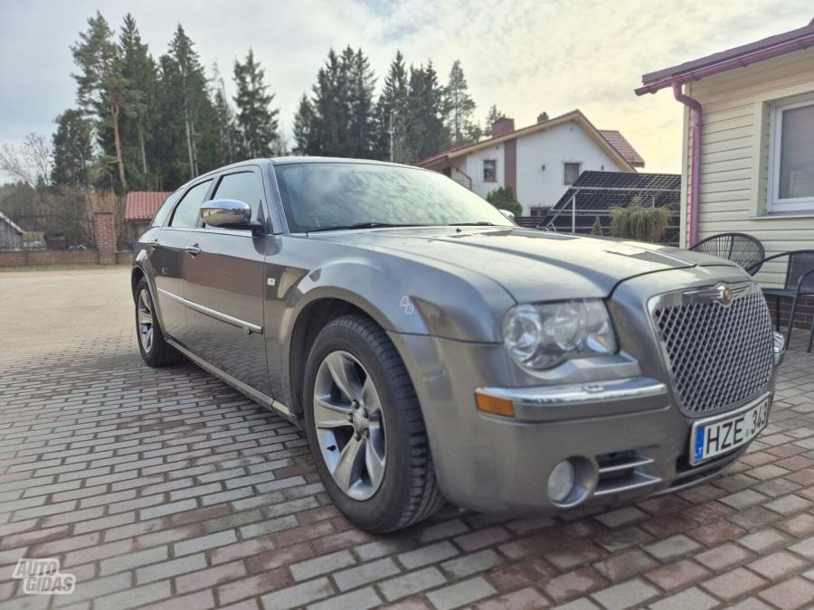 Chrysler 300C 2008 in Vilnius, with an engine capacity of 3.00 L and mileage of 247 thousand km for 3200 €, photo 2 on AUTOMOTO.COM.LV