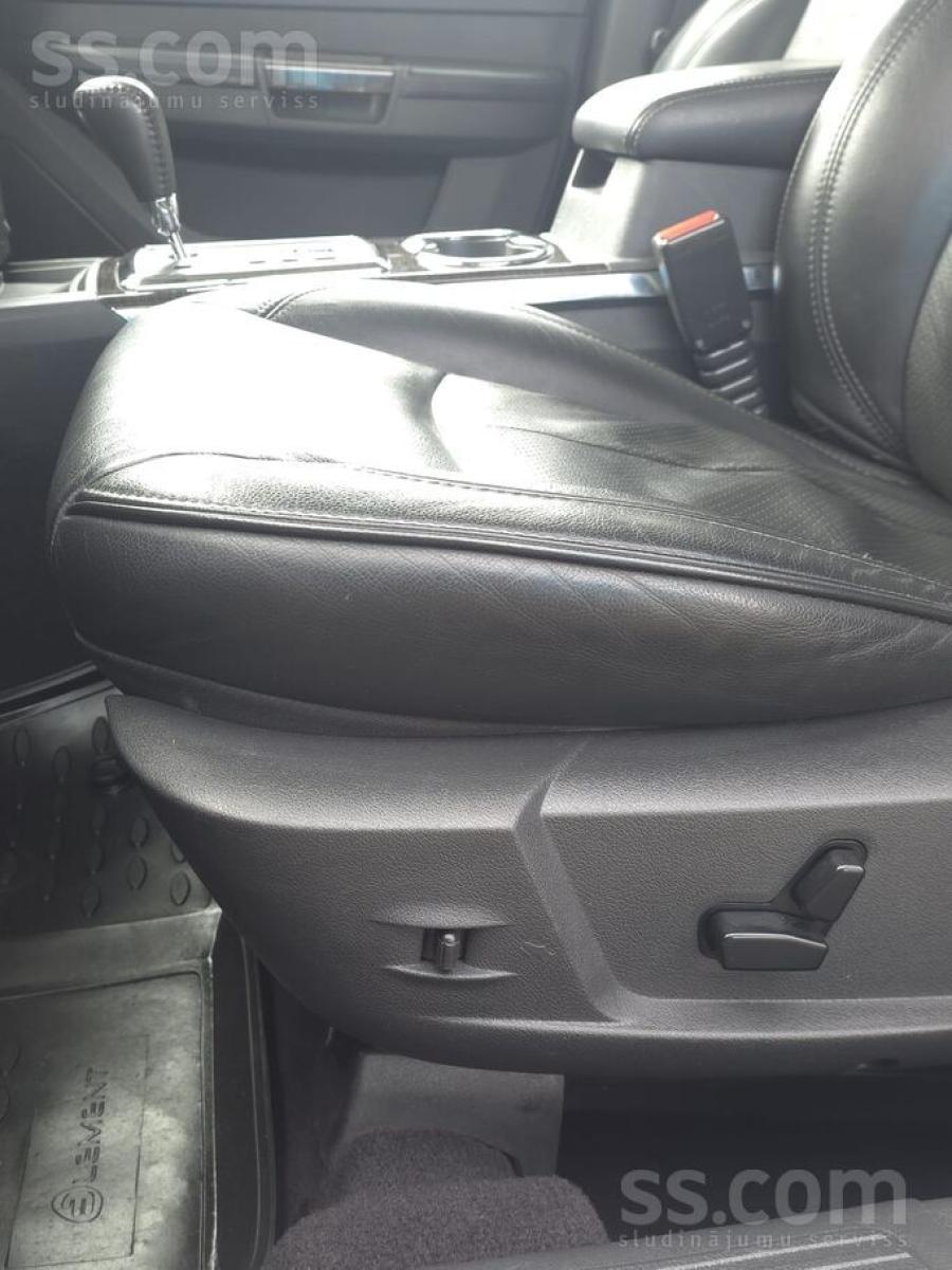 Chrysler 300C 2010 Rīga, ar dzinēja tilpumu 3.00 L un nobraukumu 235 tūkst. km par 5600 €, foto 10 vietnē AUTOMOTO.COM.LV