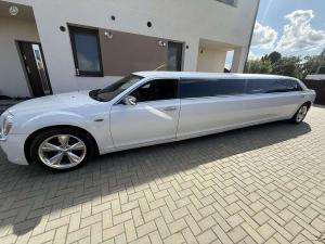 Белый Крайслер 300C 2011 в Вильнюс, объемом двигателя 3.61 л и пробегом 185 тыс. км за 14900 €, фото 10 на AUTOMOTO.COM.LV