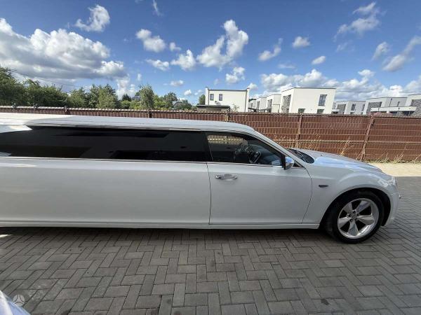 Белый Крайслер 300C 2011 в Вильнюс, объемом двигателя 3.61 л и пробегом 185 тыс. км за 14900 €, фото 10 на AUTOMOTO.COM.LV