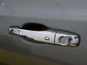 White Chrysler 300C 2012 in Vilnius, with an engine capacity of 2.99 L and mileage of 226 thousand km for 10999 €, photo 20 on AUTOMOTO.COM.LV