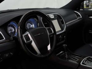 Белый Крайслер 300C 2012 в Вильнюс, объемом двигателя 2.99 л и пробегом 226 тыс. км за 10999 €, фото 10 на AUTOMOTO.COM.LV