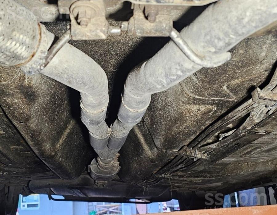 Melns Chrysler 300M 1999 Rīga, ar dzinēja tilpumu 3.50 L un nobraukumu 326 tūkst. km par 950 €, foto 5 vietnē AUTOMOTO.COM.LV