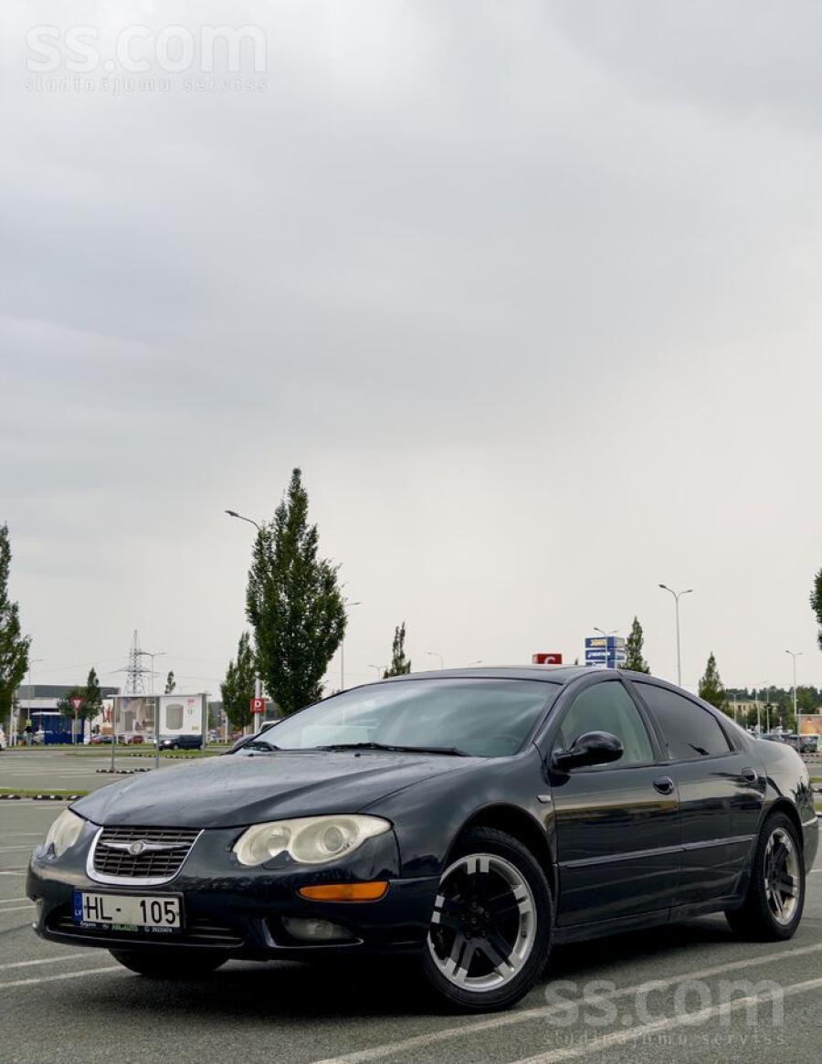 Black Chrysler 300M 1999 in Riga, with an engine capacity of 3.50 L and mileage of 327 thousand km for 700 €, photo 1 on AUTOMOTO.COM.LV