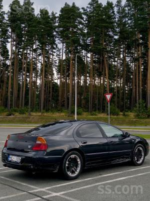 Black Chrysler 300M 1999 in Riga, with an engine capacity of 3.50 L and mileage of 327 thousand km for 700 €, photo 5 on AUTOMOTO.COM.LV