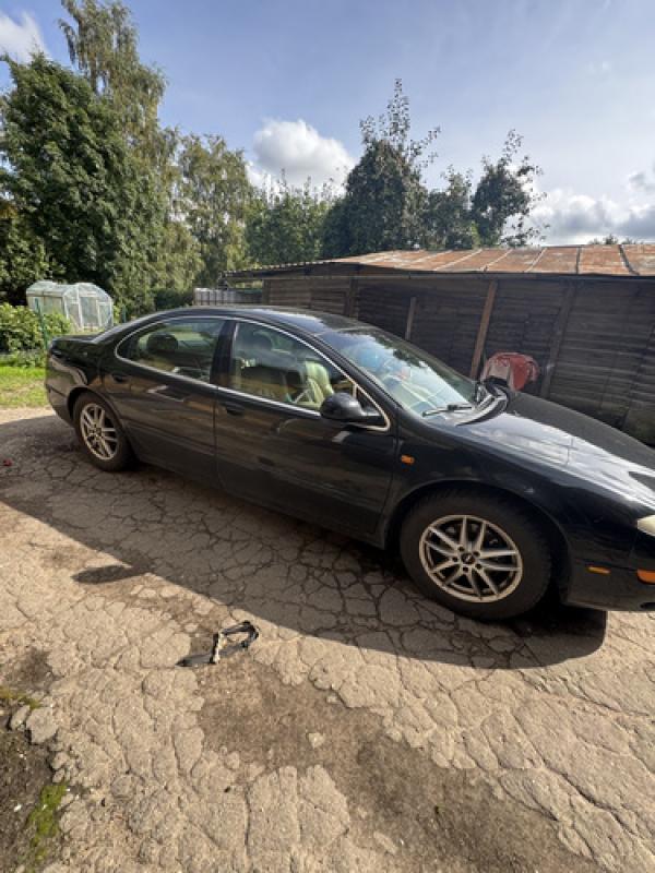 Melns Chrysler 300M 2001 Tallina, ar dzinēja tilpumu 3.50 L un nobraukumu 224 tūkst. km par 2900 €, foto 3 vietnē AUTOMOTO.COM.LV
