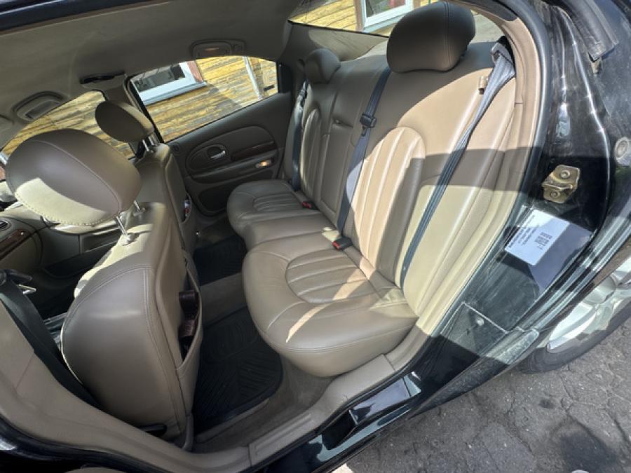 Melns Chrysler 300M 2001 Tallina, ar dzinēja tilpumu 3.50 L un nobraukumu 224 tūkst. km par 2900 €, foto 11 vietnē AUTOMOTO.COM.LV