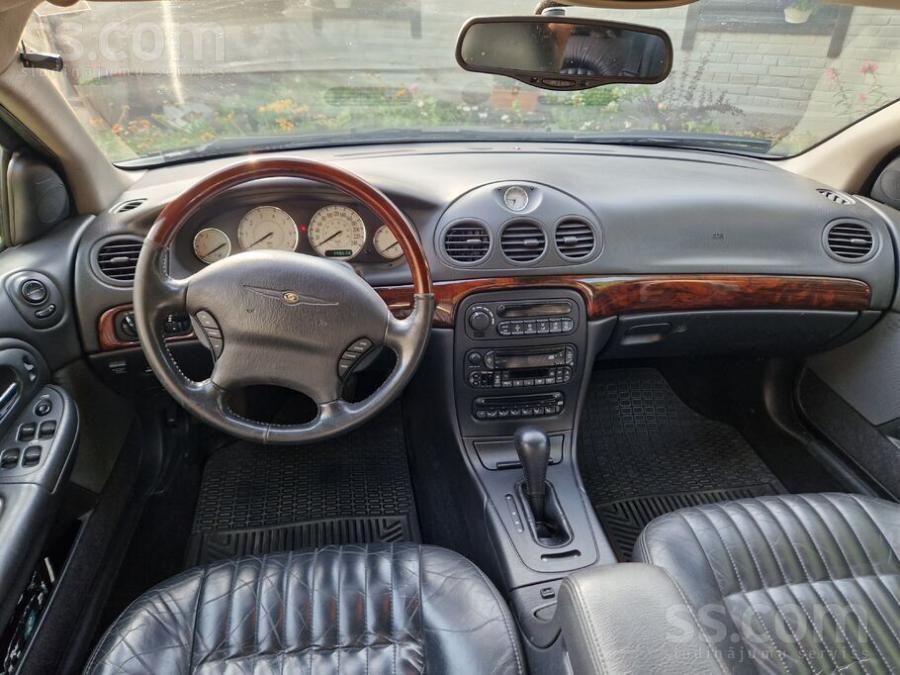 Melns Chrysler 300M 2003 Rīga, ar dzinēja tilpumu 3.50 L un nobraukumu 150 tūkst. km par 450 €, foto 4 vietnē AUTOMOTO.COM.LV