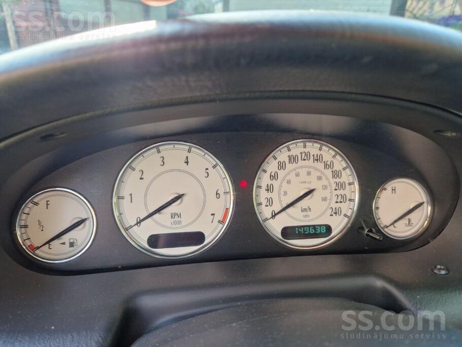 Melns Chrysler 300M 2003 Rīga, ar dzinēja tilpumu 3.50 L un nobraukumu 150 tūkst. km par 450 €, foto 5 vietnē AUTOMOTO.COM.LV