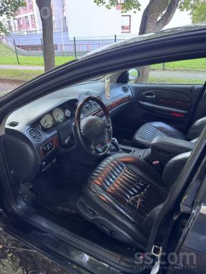 Melns Chrysler 300M 2003 Rīga, ar dzinēja tilpumu 3.50 L un nobraukumu 150 tūkst. km par 599 €, foto 4 vietnē AUTOMOTO.COM.LV