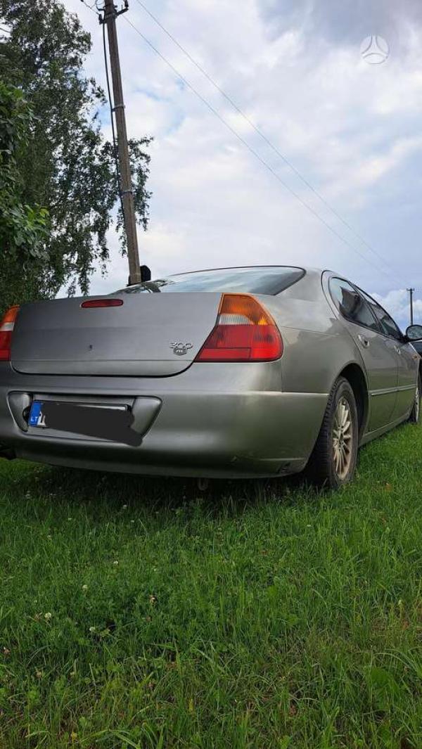 Grey Chrysler 300M 1999 in Siauliai, with an engine capacity of 2.70 L and mileage of 263 thousand km for 700 €, photo 2 on AUTOMOTO.COM.LV