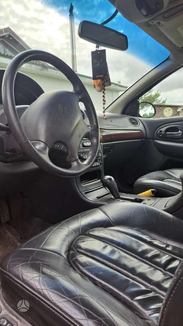 Grey Chrysler 300M 1999 in Siauliai, with an engine capacity of 2.70 L and mileage of 263 thousand km for 700 €, photo 6 on AUTOMOTO.COM.LV