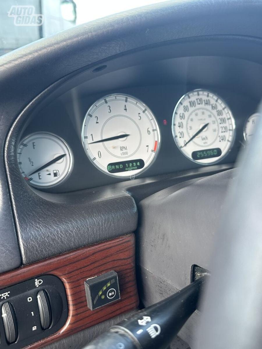 Крайслер 300М 2000 в Шяуляй, объемом двигателя 3.50 л и пробегом 258 тыс. км за 1450 €, фото 9 на AUTOMOTO.COM.LV