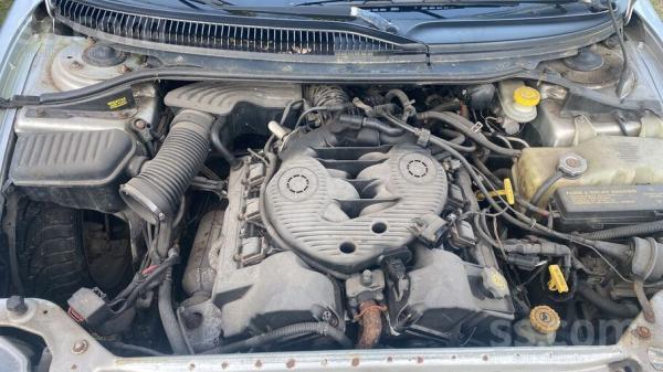 Chrysler 300M 2002 Rīga, ar dzinēja tilpumu 2.70 L un nobraukumu 223 tūkst. km par 750 €, foto 4 vietnē AUTOMOTO.COM.LV