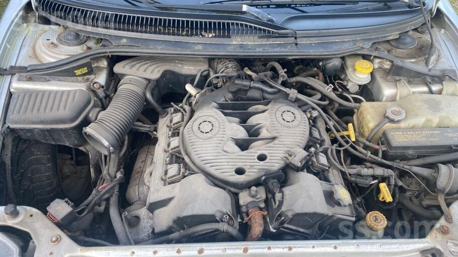 Chrysler 300M 2002 Rīga, ar dzinēja tilpumu 2.70 L un nobraukumu 223 tūkst. km par 750 €, foto 5 vietnē AUTOMOTO.COM.LV
