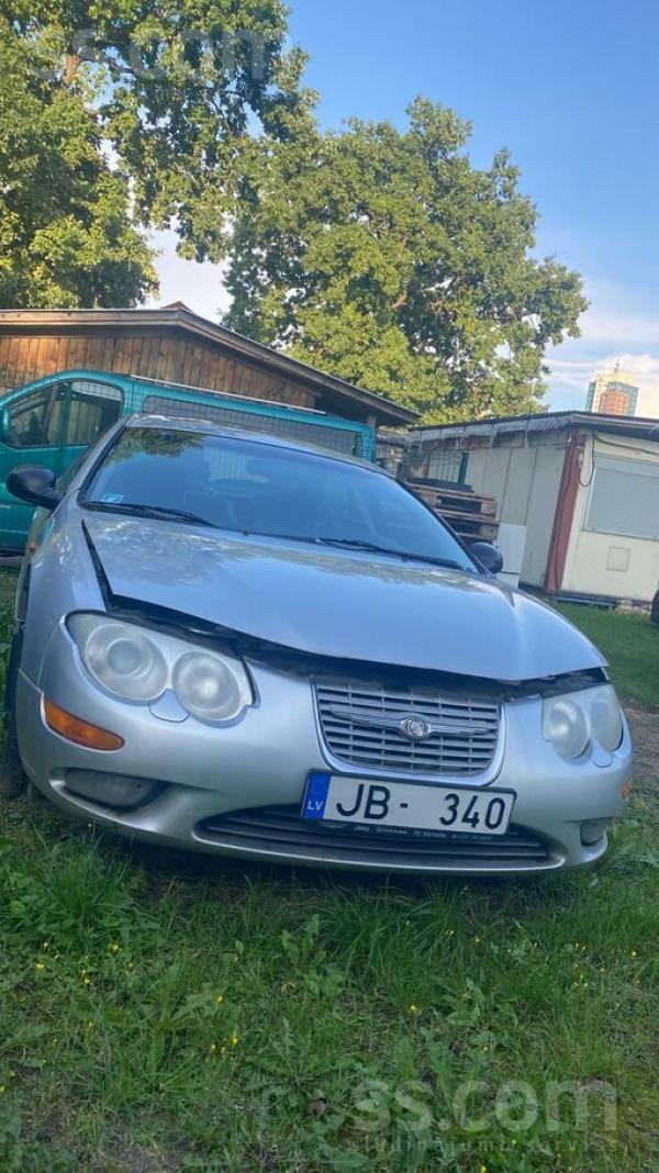 Chrysler 300M 2002 Rīga, ar dzinēja tilpumu 2.70 L un nobraukumu 223 tūkst. km par 750 €, foto 7 vietnē AUTOMOTO.COM.LV