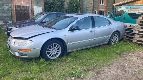 Chrysler 300M 2002 Rīga, ar dzinēja tilpumu 2.70 L un nobraukumu 223 tūkst. km par 750 €, foto 9 vietnē AUTOMOTO.COM.LV
