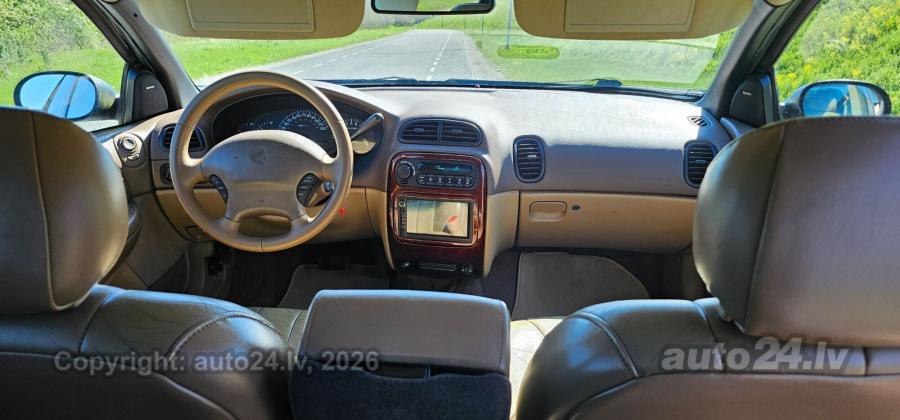 Zaļš Chrysler Concorde 1997 Tallina, ar dzinēja tilpumu 3.20 L un nobraukumu 240 tūkst. km par 3000 €, foto 11 vietnē AUTOMOTO.COM.LV