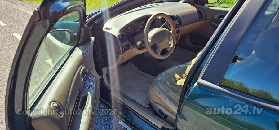 Zaļš Chrysler Concorde 1997 Tallina, ar dzinēja tilpumu 3.20 L un nobraukumu 240 tūkst. km par 3000 €, foto 20 vietnē AUTOMOTO.COM.LV