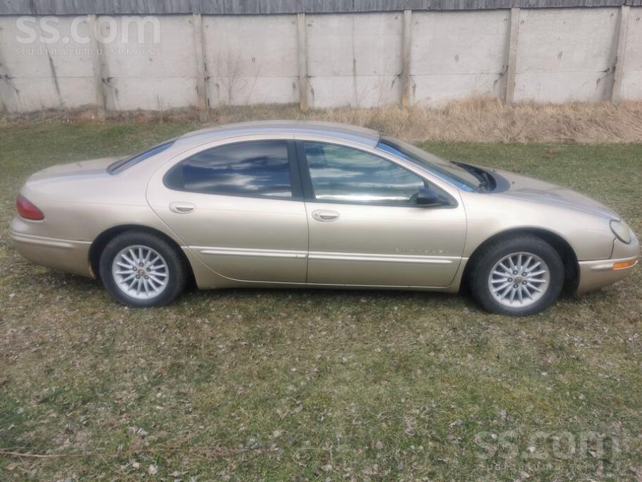 Chrysler Concorde 1999 in Daugavpils, with an engine capacity of 3.20 L and mileage of 215 thousand km for 950 €, photo 6 on AUTOMOTO.COM.LV