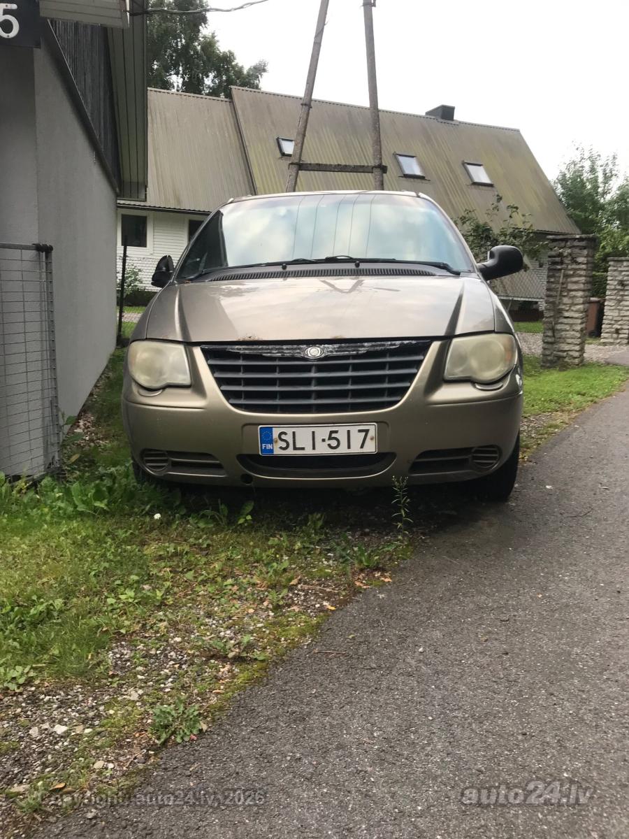 Smilšu krāsa Chrysler Grand Voyager 2005 Tallina, ar dzinēja tilpumu 2.80 L un nobraukumu 0 tūkst. km par 1250 €, foto 4 vietnē AUTOMOTO.COM.LV