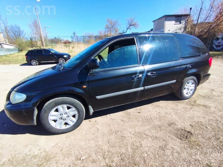 Melns Chrysler Grand Voyager 2006 Rīga, ar dzinēja tilpumu 3.30 L un nobraukumu 315 tūkst. km par 2500 €, foto 12 vietnē AUTOMOTO.COM.LV