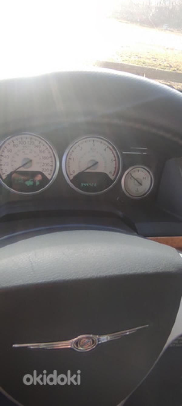 Melns Chrysler Grand Voyager 2008 Tallina, ar dzinēja tilpumu 0.12 L un nobraukumu 344 tūkst. km par 4000 €, foto 2 vietnē AUTOMOTO.COM.LV