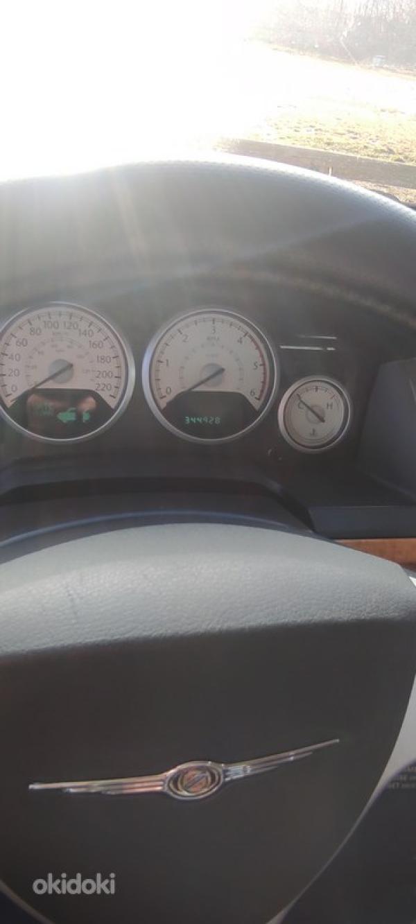 Melns Chrysler Grand Voyager 2008 Tallina, ar dzinēja tilpumu 0.12 L un nobraukumu 344 tūkst. km par 4000 €, foto 9 vietnē AUTOMOTO.COM.LV