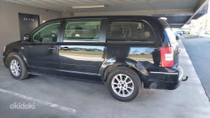 Melns Chrysler Grand Voyager 2008 Tartu, ar dzinēja tilpumu 2.80 L un nobraukumu 335 tūkst. km par 4300 €, foto 5 vietnē AUTOMOTO.COM.LV
