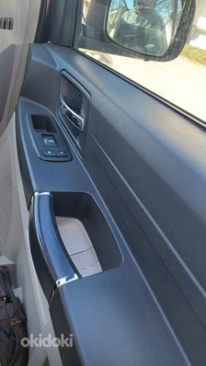 Melns Chrysler Grand Voyager 2008 Tartu, ar dzinēja tilpumu 2.80 L un nobraukumu 335 tūkst. km par 4300 €, foto 9 vietnē AUTOMOTO.COM.LV