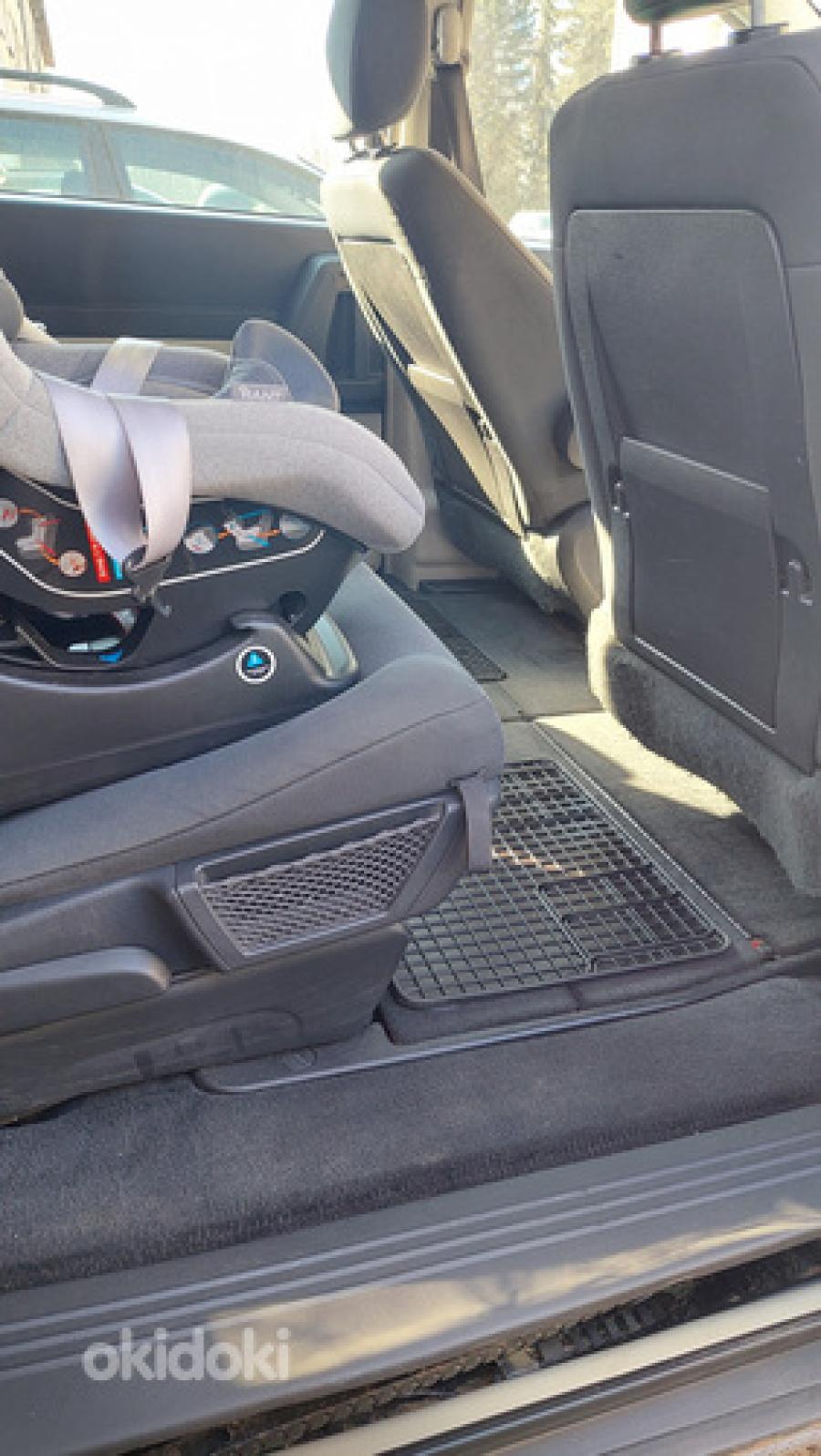 Melns Chrysler Grand Voyager 2008 Tartu, ar dzinēja tilpumu 2.80 L un nobraukumu 335 tūkst. km par 4300 €, foto 10 vietnē AUTOMOTO.COM.LV