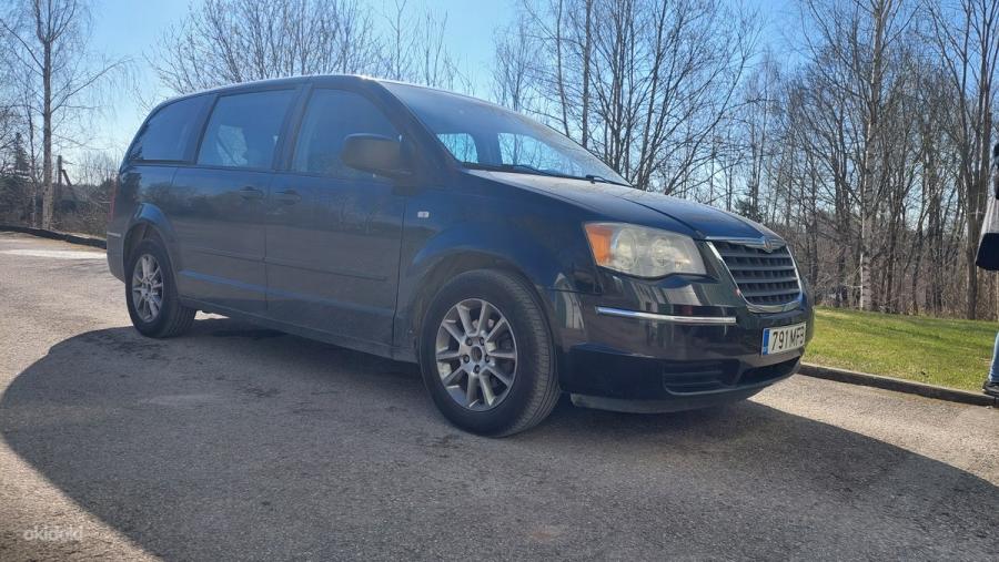 Melns Chrysler Grand Voyager 2008 Tartu, ar dzinēja tilpumu 2.80 L un nobraukumu 335 tūkst. km par 4300 €, foto 14 vietnē AUTOMOTO.COM.LV