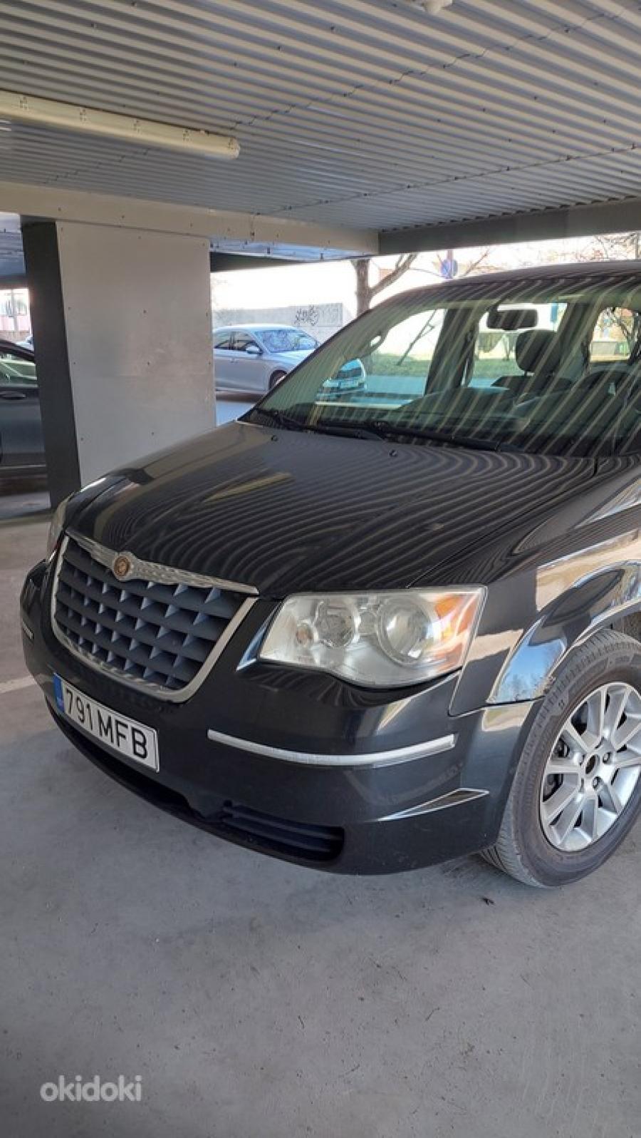 Melns Chrysler Grand Voyager 2008 Tartu, ar dzinēja tilpumu 2.80 L un nobraukumu 335 tūkst. km par 4300 €, foto 15 vietnē AUTOMOTO.COM.LV