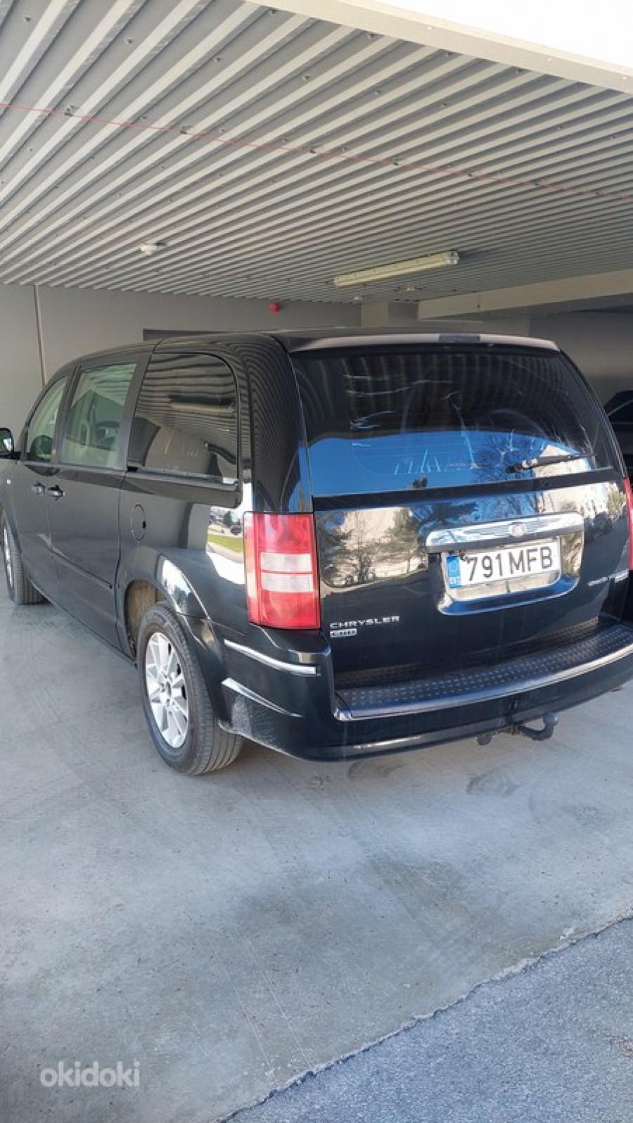 Melns Chrysler Grand Voyager 2008 Tartu, ar dzinēja tilpumu 2.80 L un nobraukumu 335 tūkst. km par 4300 €, foto 17 vietnē AUTOMOTO.COM.LV