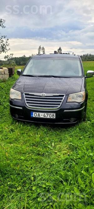 Черный Крайслер Гранд Вояджер 2008 в Тукумс, объемом двигателя 2.80 л и пробегом 288 тыс. км за 4500 €, фото  на AUTOMOTO.COM.LV