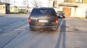 Melns Chrysler Grand Voyager 1999 Rīga, ar dzinēja tilpumu 3.30 L un nobraukumu 361 tūkst. km par 1450 €, foto 2 vietnē AUTOMOTO.COM.LV