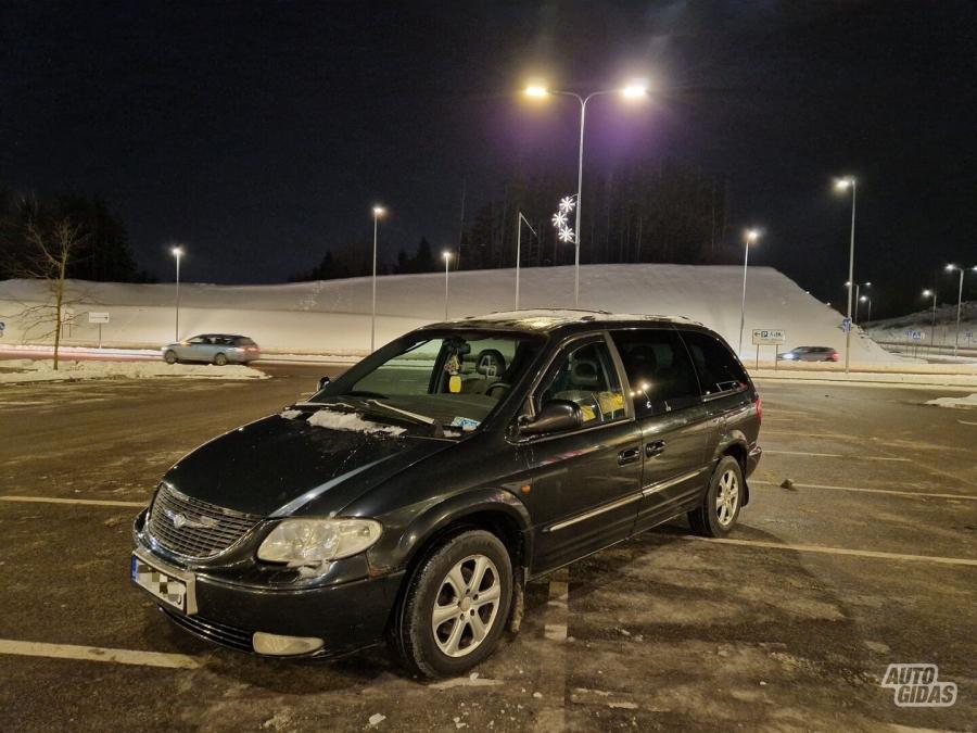 Black Chrysler Grand Voyager 2001 in Vilnius, with an engine capacity of 2.50 L and mileage of 299 thousand km for 1250 €, photo 1 on AUTOMOTO.COM.LV