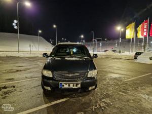 Black Chrysler Grand Voyager 2001 in Vilnius, with an engine capacity of 2.50 L and mileage of 299 thousand km for 1250 €, photo 3 on AUTOMOTO.COM.LV