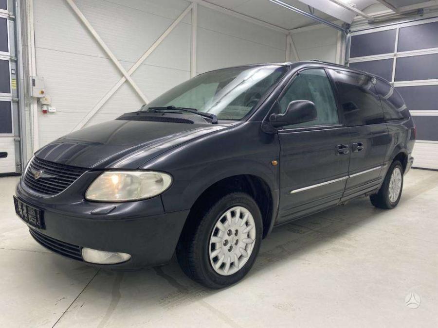 Melns Chrysler Grand Voyager 2001 Radviliškis, ar dzinēja tilpumu 3.30 L un nobraukumu 264 tūkst. km par 950 €, foto 1 vietnē AUTOMOTO.COM.LV