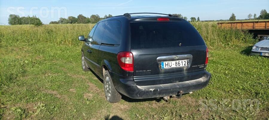 Melns Chrysler Grand Voyager 2002 Limbaži, ar dzinēja tilpumu 2.50 L un nobraukumu 388 tūkst. km par 1000 €, foto 3 vietnē AUTOMOTO.COM.LV