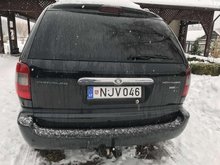 Melns Chrysler Grand Voyager 2002 Varėna, ar dzinēja tilpumu 2.50 L un nobraukumu 465 tūkst. km par 550 €, foto 4 vietnē AUTOMOTO.COM.LV