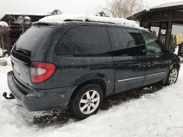 Melns Chrysler Grand Voyager 2002 Varėna, ar dzinēja tilpumu 2.50 L un nobraukumu 465 tūkst. km par 550 €, foto 5 vietnē AUTOMOTO.COM.LV