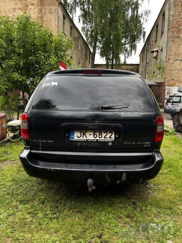 Melns Chrysler Grand Voyager 2002 Rīga, ar dzinēja tilpumu 2.40 L un nobraukumu 280 tūkst. km par 790 €, foto 4 vietnē AUTOMOTO.COM.LV